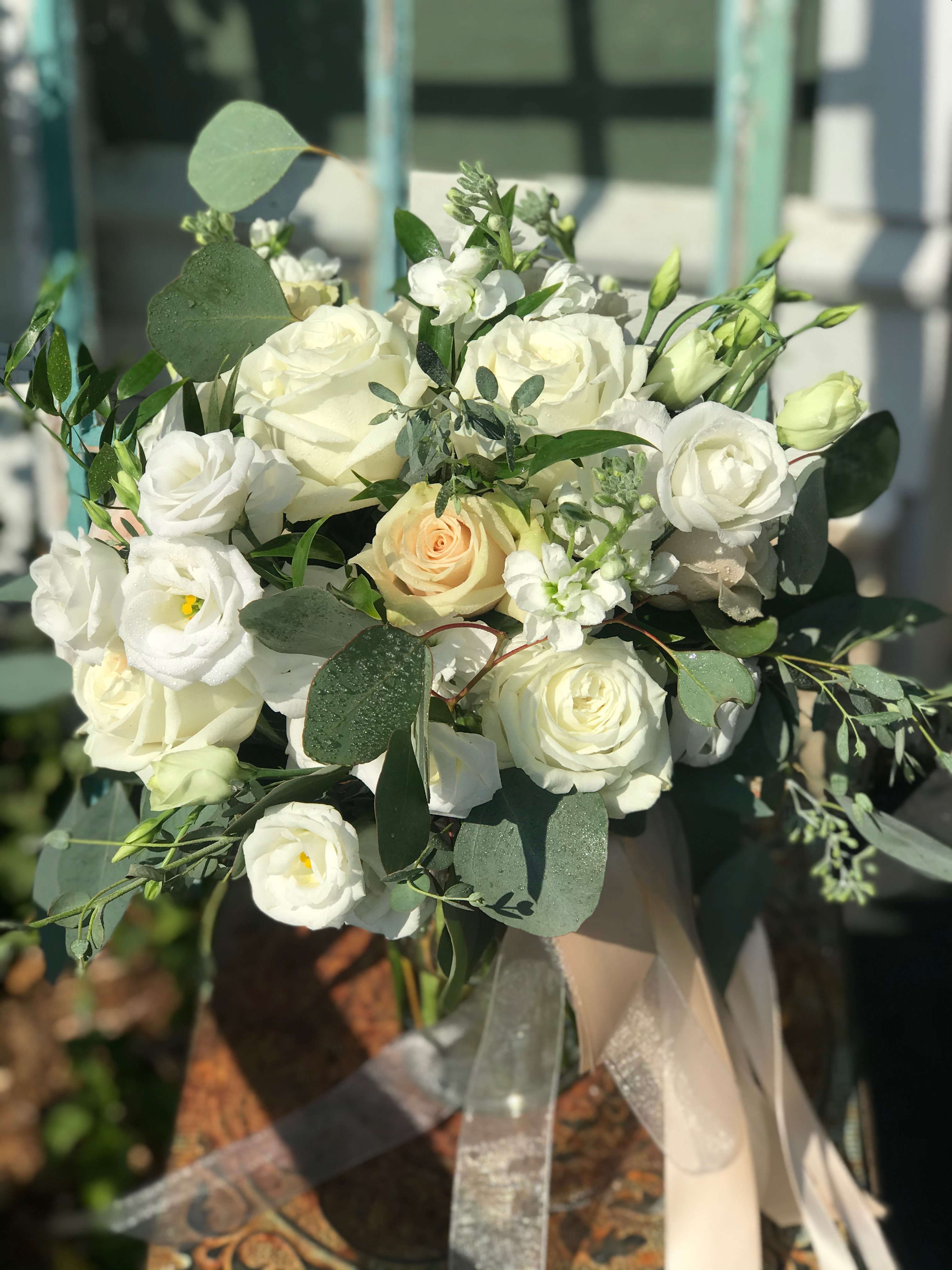 Weddings – Art In Bloom Studio